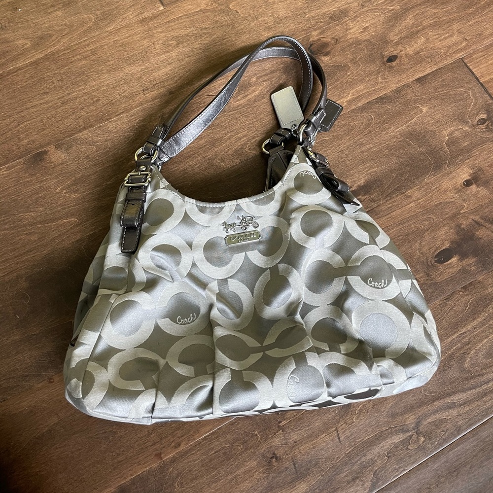 Coach Signature Three Compartment Purse - Gem